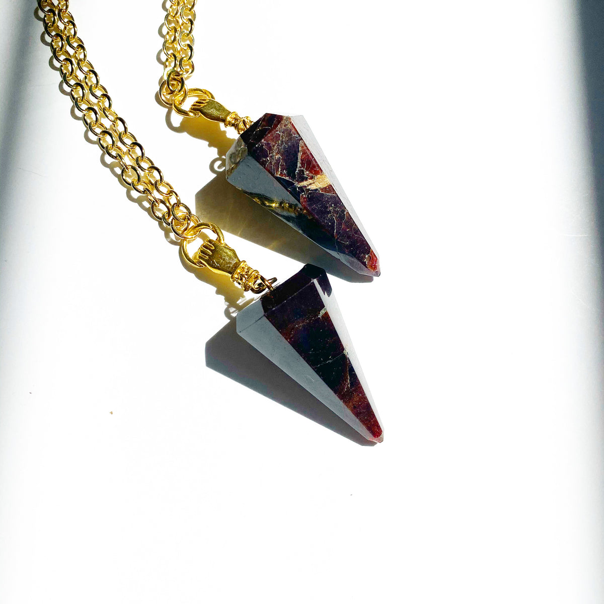 Garnet Pendulum – POUND Jewelry